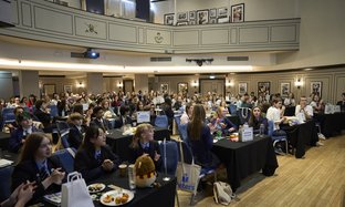 Reading Champions quiz and challenges | National Literacy Trust