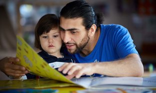 Tips for talking to your baby and young child | National Literacy Trust